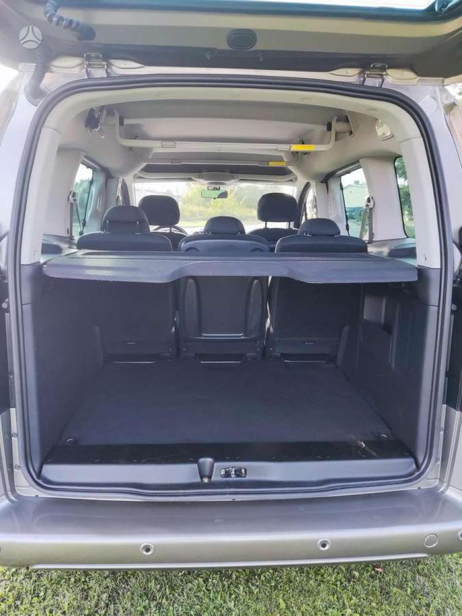 Brown Peugeot Partner 2016 in Pakruojis, with an engine capacity of 1.20 L and mileage of 175 thousand km for 5850 €, photo 32 on AUTOMOTO.COM.LV