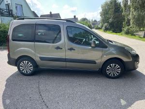 Brūns Peugeot Partner 2016 Raseiniai, ar dzinēja tilpumu 1.56 L un nobraukumu 274 tūkst. km par 5650 €, foto 6 vietnē AUTOMOTO.COM.LV