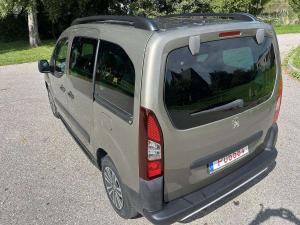 Brūns Peugeot Partner 2016 Raseiniai, ar dzinēja tilpumu 1.56 L un nobraukumu 274 tūkst. km par 5650 €, foto 8 vietnē AUTOMOTO.COM.LV