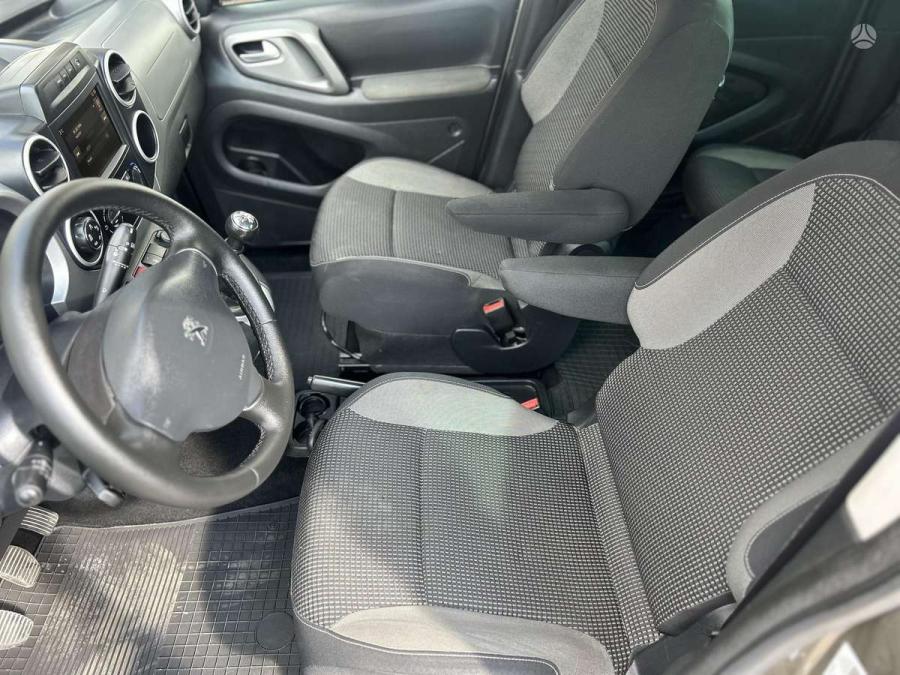 Brūns Peugeot Partner 2016 Raseiniai, ar dzinēja tilpumu 1.56 L un nobraukumu 274 tūkst. km par 5650 €, foto 12 vietnē AUTOMOTO.COM.LV