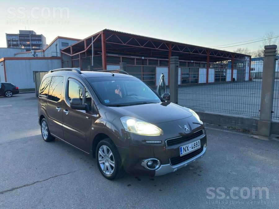 Brūns Peugeot Partner 2013 Daugavpils, ar dzinēja tilpumu 1.60 L un nobraukumu 245 tūkst. km par 5500 €, foto 1 vietnē AUTOMOTO.COM.LV