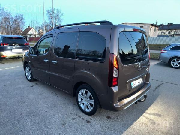 Brūns Peugeot Partner 2013 Daugavpils, ar dzinēja tilpumu 1.60 L un nobraukumu 245 tūkst. km par 5500 €, foto 3 vietnē AUTOMOTO.COM.LV