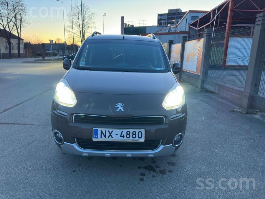 Brūns Peugeot Partner 2013 Daugavpils, ar dzinēja tilpumu 1.60 L un nobraukumu 245 tūkst. km par 5500 €, foto 6 vietnē AUTOMOTO.COM.LV