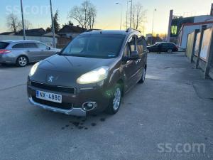 Brūns Peugeot Partner 2013 Daugavpils, ar dzinēja tilpumu 1.60 L un nobraukumu 245 tūkst. km par 5500 €, foto 7 vietnē AUTOMOTO.COM.LV