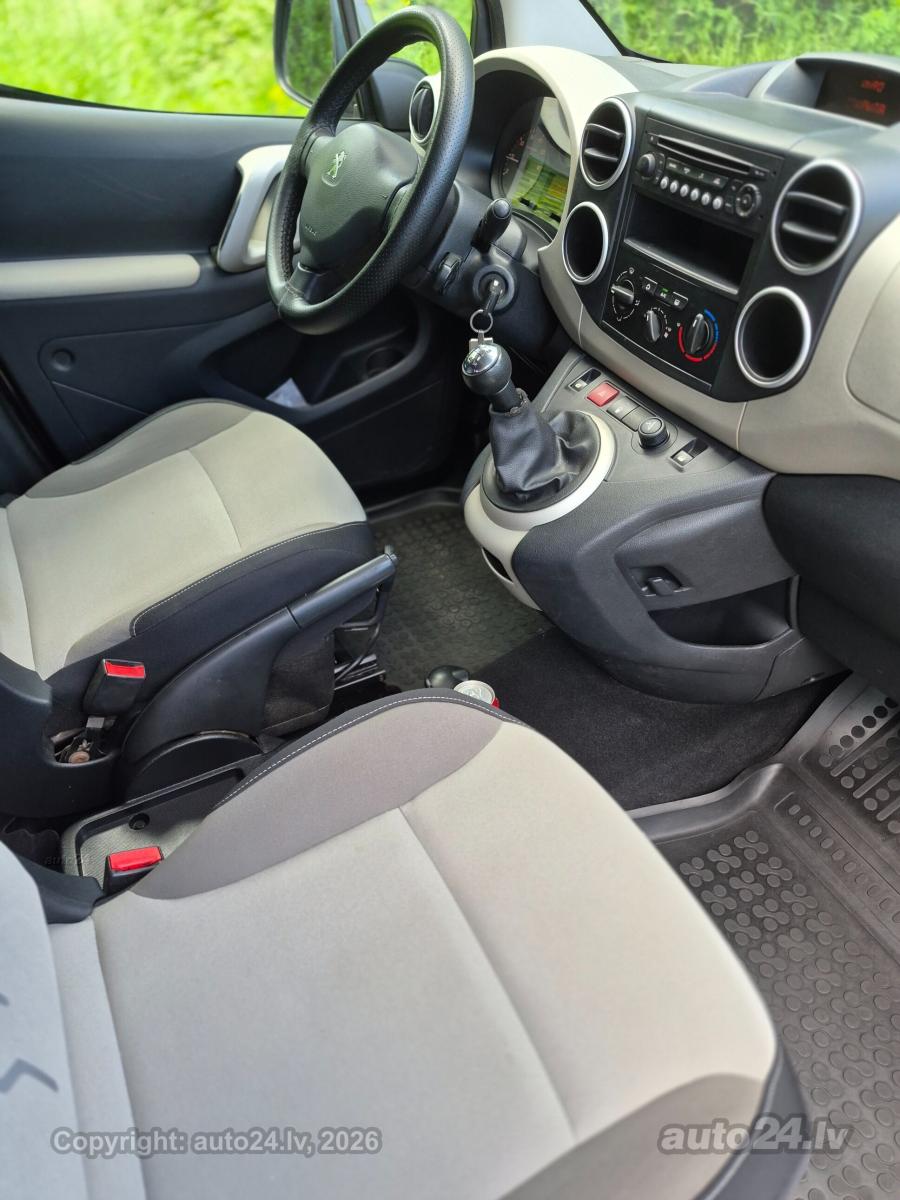 Brown Peugeot Partner 2014 in Tallinn, with an engine capacity of 1.60 L and mileage of 208 thousand km for 5390 €, photo 10 on AUTOMOTO.COM.LV