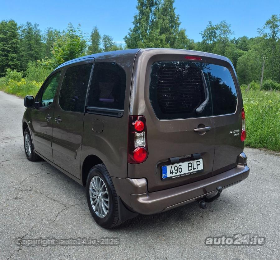 Brūns Peugeot Partner 2014 Tallina, ar dzinēja tilpumu 1.60 L un nobraukumu 208 tūkst. km par 5390 €, foto 5 vietnē AUTOMOTO.COM.LV