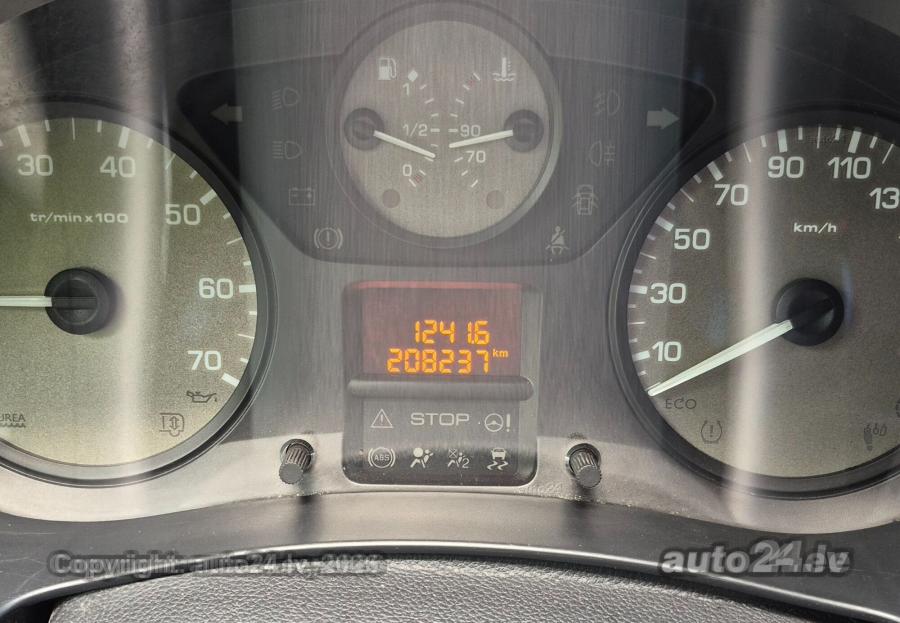 Brūns Peugeot Partner 2014 Tallina, ar dzinēja tilpumu 1.60 L un nobraukumu 208 tūkst. km par 5390 €, foto 15 vietnē AUTOMOTO.COM.LV
