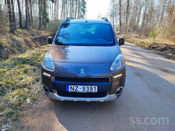 Brūns Peugeot Partner 2015 Jelgava, ar dzinēja tilpumu 1.50 L un nobraukumu 184 tūkst. km par 6950 €, foto 2 vietnē AUTOMOTO.COM.LV