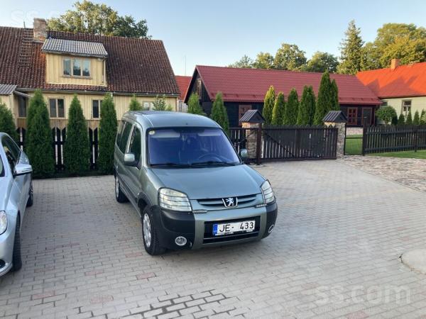 Zaļš Peugeot Partner 2003 Liepāja, ar dzinēja tilpumu 2.00 L un nobraukumu 487 tūkst. km par 1350 €, foto 3 vietnē AUTOMOTO.COM.LV