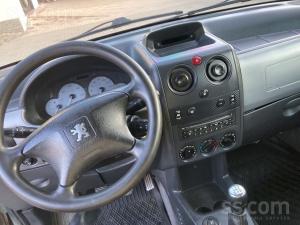 Green Peugeot Partner 2003 in Liepaja, with an engine capacity of 2.00 L and mileage of 487 thousand km for 1350 €, photo 12 on AUTOMOTO.COM.LV