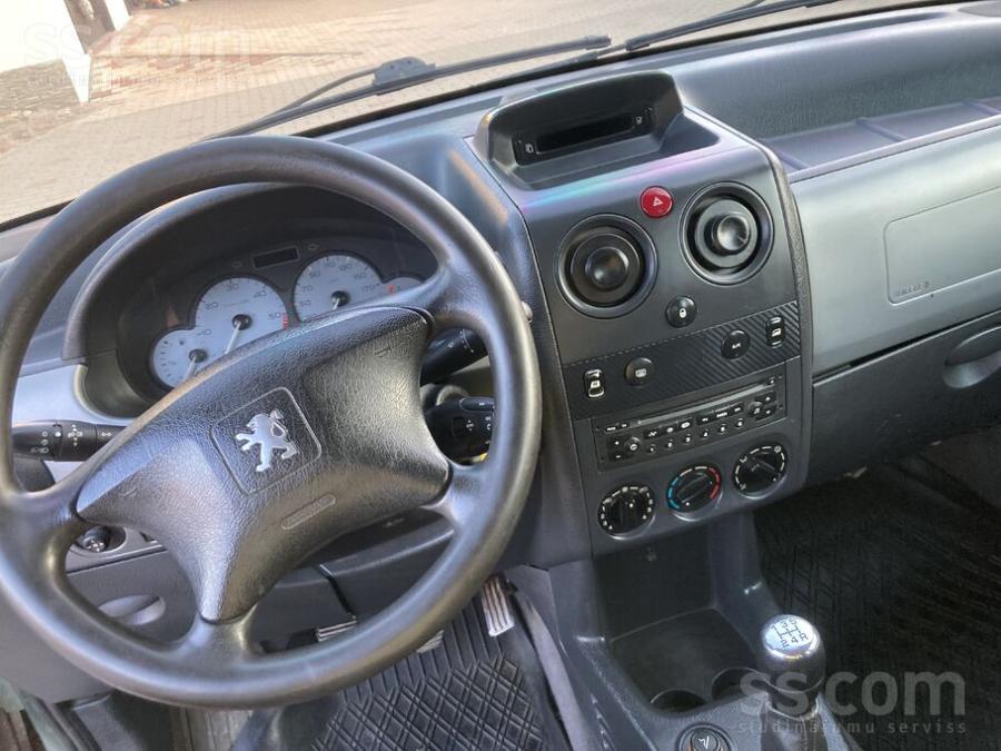 Green Peugeot Partner 2003 in Liepaja, with an engine capacity of 2.00 L and mileage of 487 thousand km for 1350 €, photo 12 on AUTOMOTO.COM.LV
