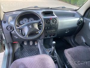 Green Peugeot Partner 2003 in Liepaja, with an engine capacity of 2.00 L and mileage of 487 thousand km for 1350 €, photo 14 on AUTOMOTO.COM.LV