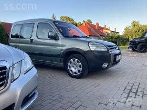 Green Peugeot Partner 2003 in Liepaja, with an engine capacity of 2.00 L and mileage of 487 thousand km for 1350 €, photo 17 on AUTOMOTO.COM.LV