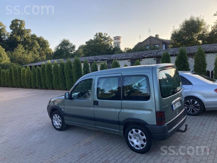 Green Peugeot Partner 2003 in Liepaja, with an engine capacity of 2.00 L and mileage of 487 thousand km for 1350 €, photo 19 on AUTOMOTO.COM.LV