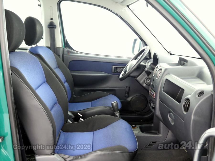 Zaļš Peugeot Partner 2004 Tallina, ar dzinēja tilpumu 1.40 L un nobraukumu 159 tūkst. km par 1699 €, foto 6 vietnē AUTOMOTO.COM.LV