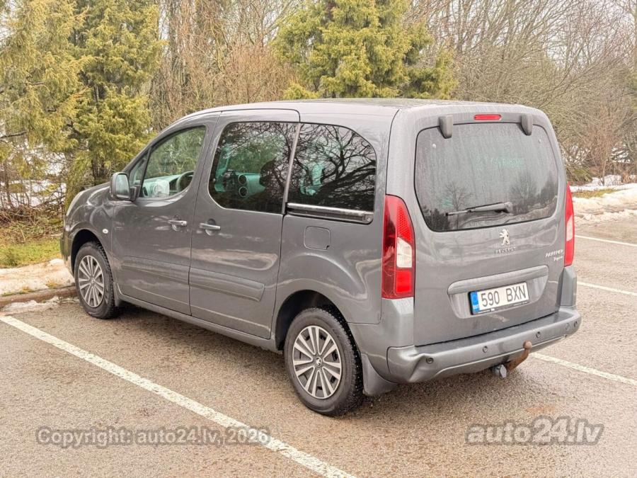 Grey Peugeot Partner 2018 in Tallinn, with an engine capacity of 1.60 L and mileage of 228 thousand km for 7400 €, photo 5 on AUTOMOTO.COM.LV