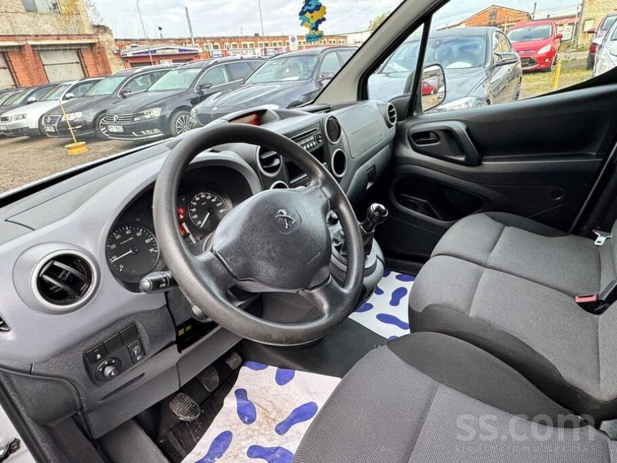 Серый Пежо Partner 2018 в Даугавпилс, объемом двигателя 1.60 л и пробегом 0 тыс. км за 5900 €, фото 10 на AUTOMOTO.COM.LV