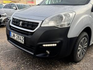 Pelēks Peugeot Partner 2018 Daugavpils, ar dzinēja tilpumu 1.60 L un nobraukumu 0 tūkst. km par 5900 €, foto 8 vietnē AUTOMOTO.COM.LV