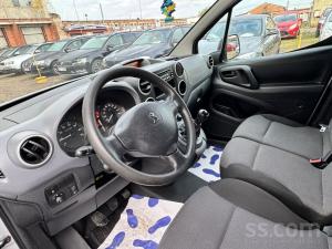 Pelēks Peugeot Partner 2018 Daugavpils, ar dzinēja tilpumu 1.60 L un nobraukumu 0 tūkst. km par 5900 €, foto 10 vietnē AUTOMOTO.COM.LV