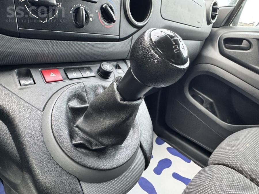 Pelēks Peugeot Partner 2018 Daugavpils, ar dzinēja tilpumu 1.60 L un nobraukumu 0 tūkst. km par 5900 €, foto 14 vietnē AUTOMOTO.COM.LV