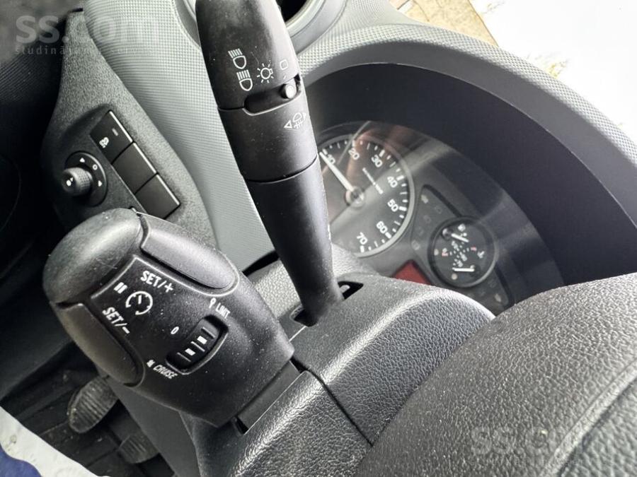 Pelēks Peugeot Partner 2018 Daugavpils, ar dzinēja tilpumu 1.60 L un nobraukumu 0 tūkst. km par 5900 €, foto 15 vietnē AUTOMOTO.COM.LV