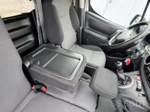 Pelēks Peugeot Partner 2018 Daugavpils, ar dzinēja tilpumu 1.60 L un nobraukumu 0 tūkst. km par 5900 €, foto 19 vietnē AUTOMOTO.COM.LV