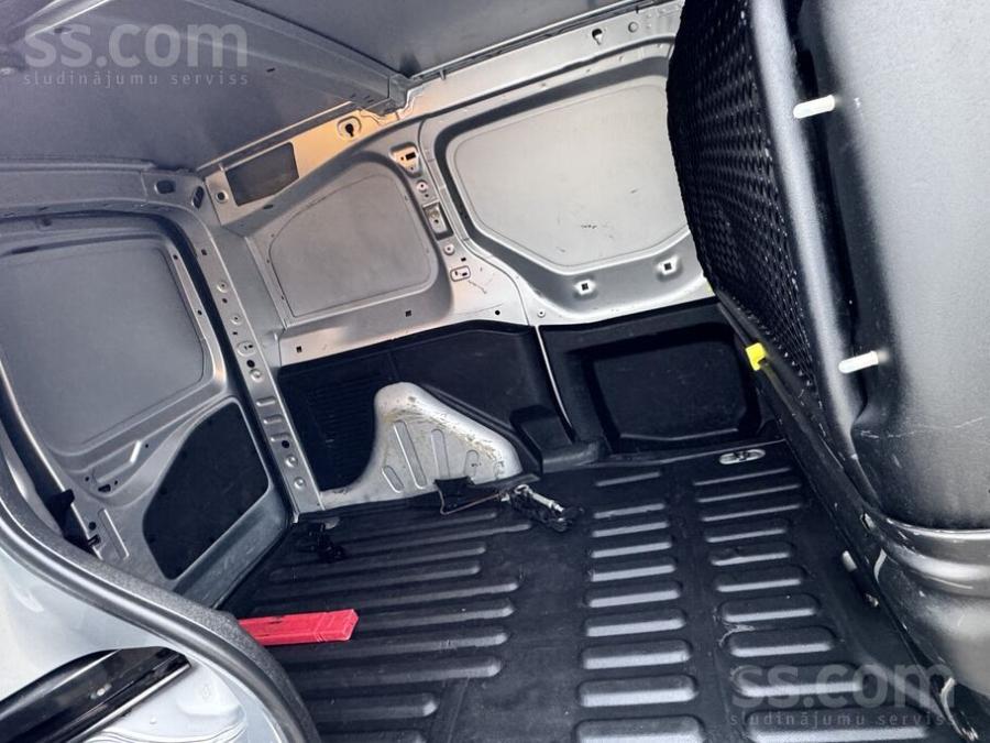 Pelēks Peugeot Partner 2018 Daugavpils, ar dzinēja tilpumu 1.60 L un nobraukumu 0 tūkst. km par 5900 €, foto 20 vietnē AUTOMOTO.COM.LV