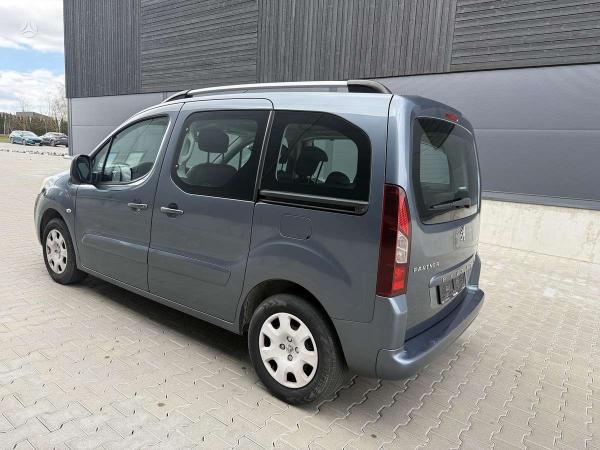 Pelēks Peugeot Partner 2012 Šauļi, ar dzinēja tilpumu 1.56 L un nobraukumu 227 tūkst. km par 3950 €, foto 7 vietnē AUTOMOTO.COM.LV