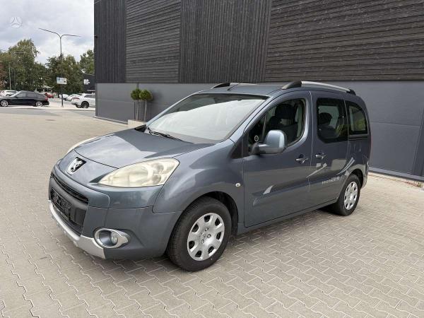 Grey Peugeot Partner 2012 in Siauliai, with an engine capacity of 1.56 L and mileage of 227 thousand km for 3850 €, photo 1 on AUTOMOTO.COM.LV