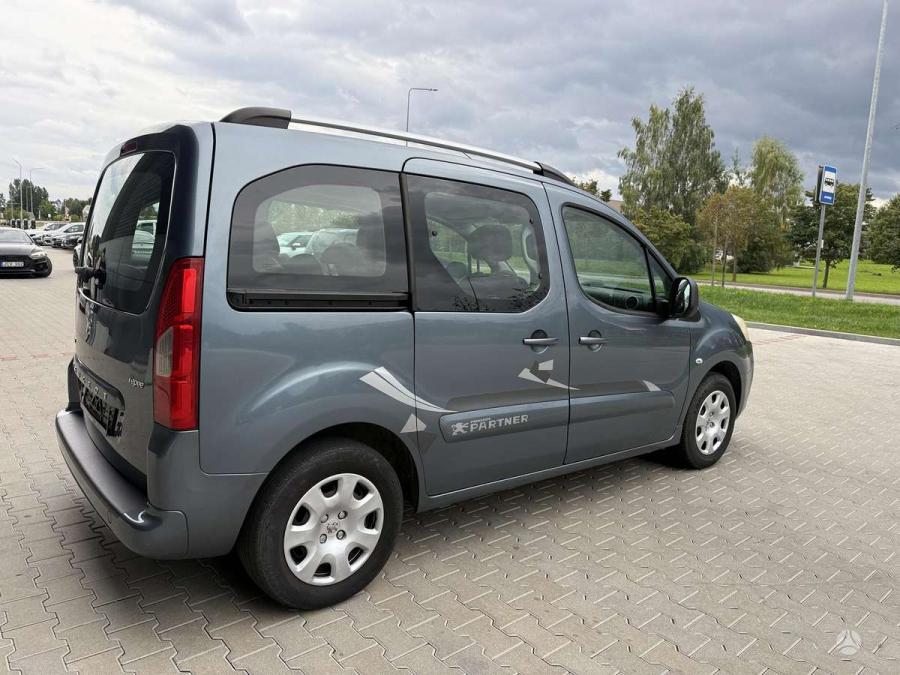 Pelēks Peugeot Partner 2012 Šauļi, ar dzinēja tilpumu 1.56 L un nobraukumu 227 tūkst. km par 3850 €, foto 6 vietnē AUTOMOTO.COM.LV
