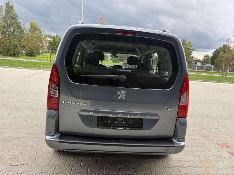 Pelēks Peugeot Partner 2012 Šauļi, ar dzinēja tilpumu 1.56 L un nobraukumu 227 tūkst. km par 3850 €, foto 7 vietnē AUTOMOTO.COM.LV