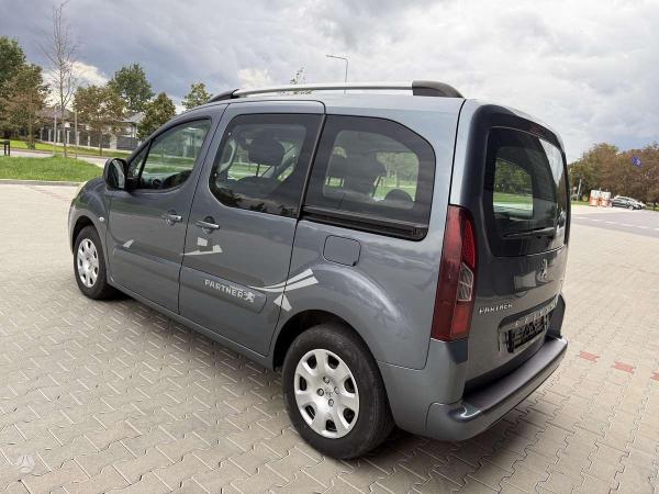 Grey Peugeot Partner 2012 in Siauliai, with an engine capacity of 1.56 L and mileage of 227 thousand km for 3850 €, photo 8 on AUTOMOTO.COM.LV