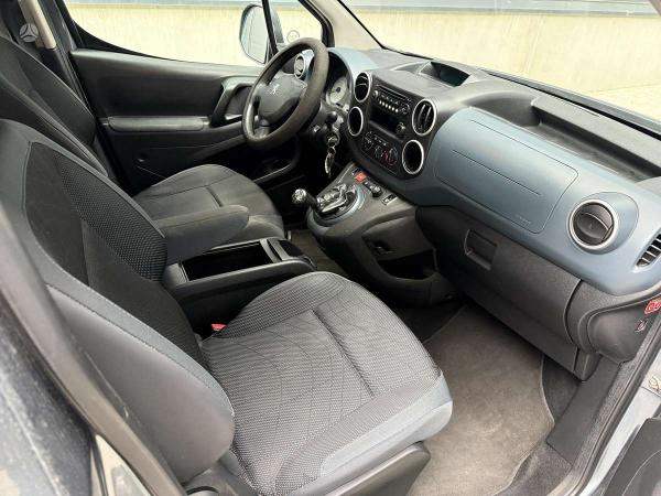 Grey Peugeot Partner 2012 in Siauliai, with an engine capacity of 1.56 L and mileage of 227 thousand km for 3850 €, photo 10 on AUTOMOTO.COM.LV