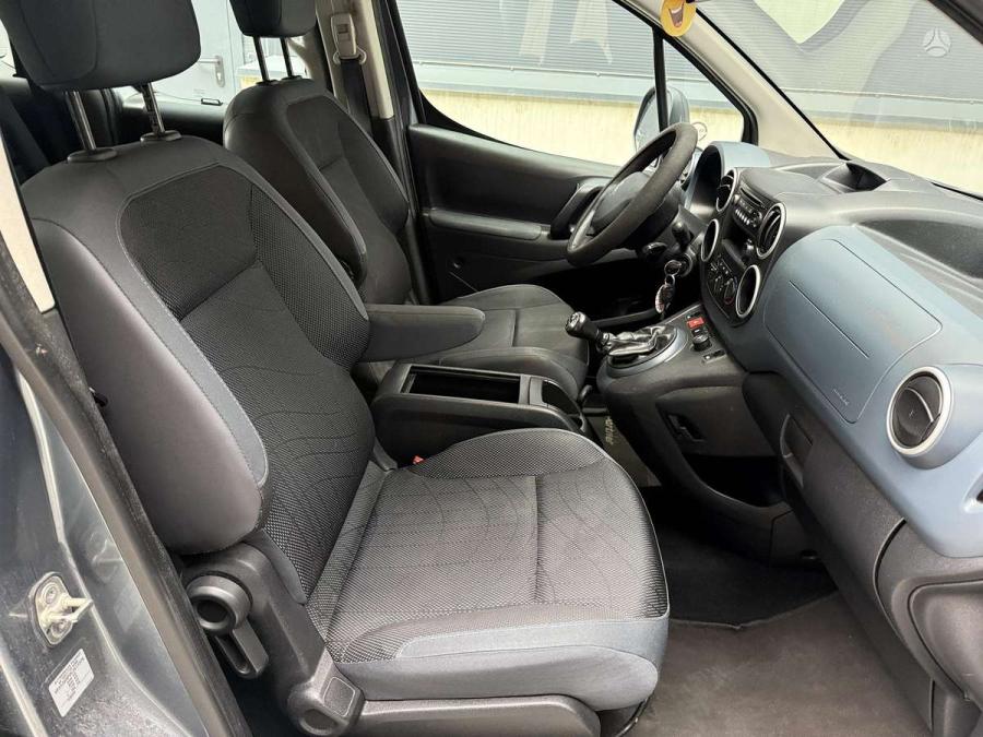 Pelēks Peugeot Partner 2012 Šauļi, ar dzinēja tilpumu 1.56 L un nobraukumu 227 tūkst. km par 3850 €, foto 11 vietnē AUTOMOTO.COM.LV