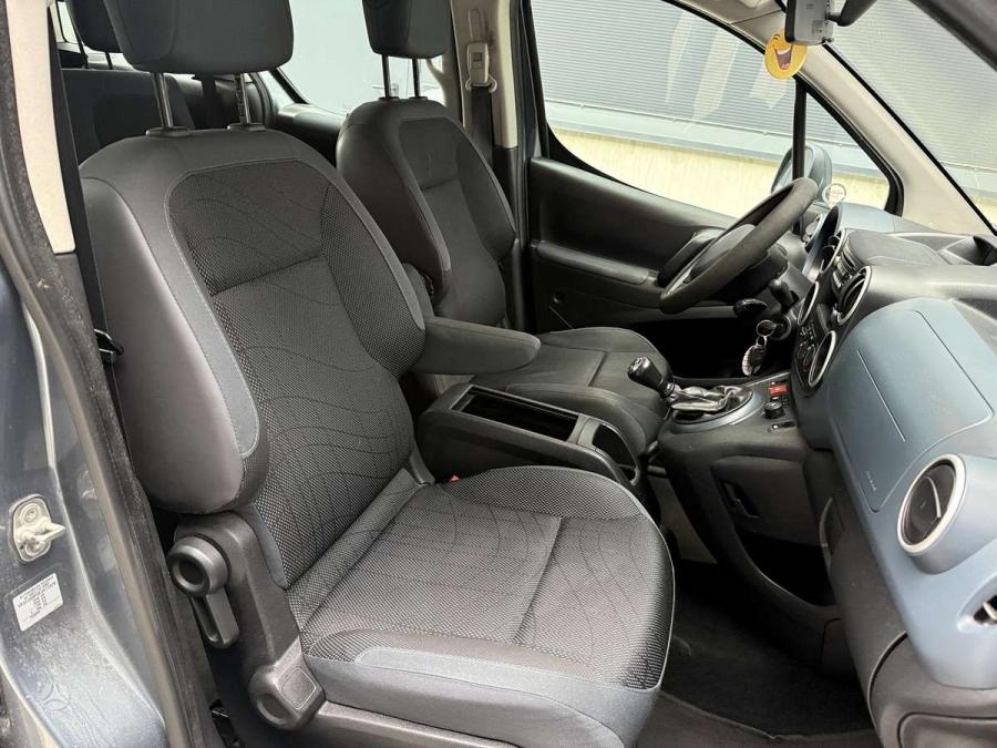 Pelēks Peugeot Partner 2012 Šauļi, ar dzinēja tilpumu 1.56 L un nobraukumu 227 tūkst. km par 3850 €, foto 12 vietnē AUTOMOTO.COM.LV