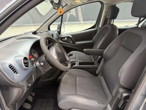 Pelēks Peugeot Partner 2012 Šauļi, ar dzinēja tilpumu 1.56 L un nobraukumu 227 tūkst. km par 3850 €, foto 15 vietnē AUTOMOTO.COM.LV