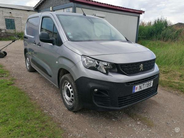 Pelēks Peugeot Partner 2020 Kauņa, ar dzinēja tilpumu 1.50 L un nobraukumu 199 tūkst. km par 6200 €, foto 1 vietnē AUTOMOTO.COM.LV