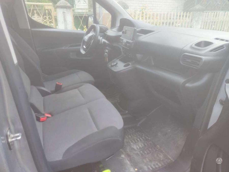 Pelēks Peugeot Partner 2020 Kauņa, ar dzinēja tilpumu 1.50 L un nobraukumu 199 tūkst. km par 6200 €, foto 12 vietnē AUTOMOTO.COM.LV