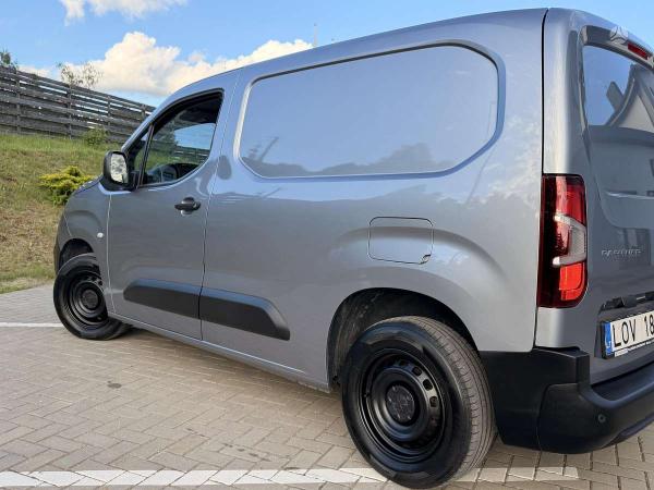 Pelēks Peugeot Partner 2020 Viļņa, ar dzinēja tilpumu 1.50 L un nobraukumu 88 tūkst. km par 8000 €, foto 7 vietnē AUTOMOTO.COM.LV