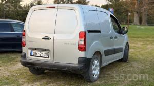 Grey Peugeot Partner 2008 in Bauska, with an engine capacity of 1.60 L and mileage of 266 thousand km for 2700 €, photo 4 on AUTOMOTO.COM.LV