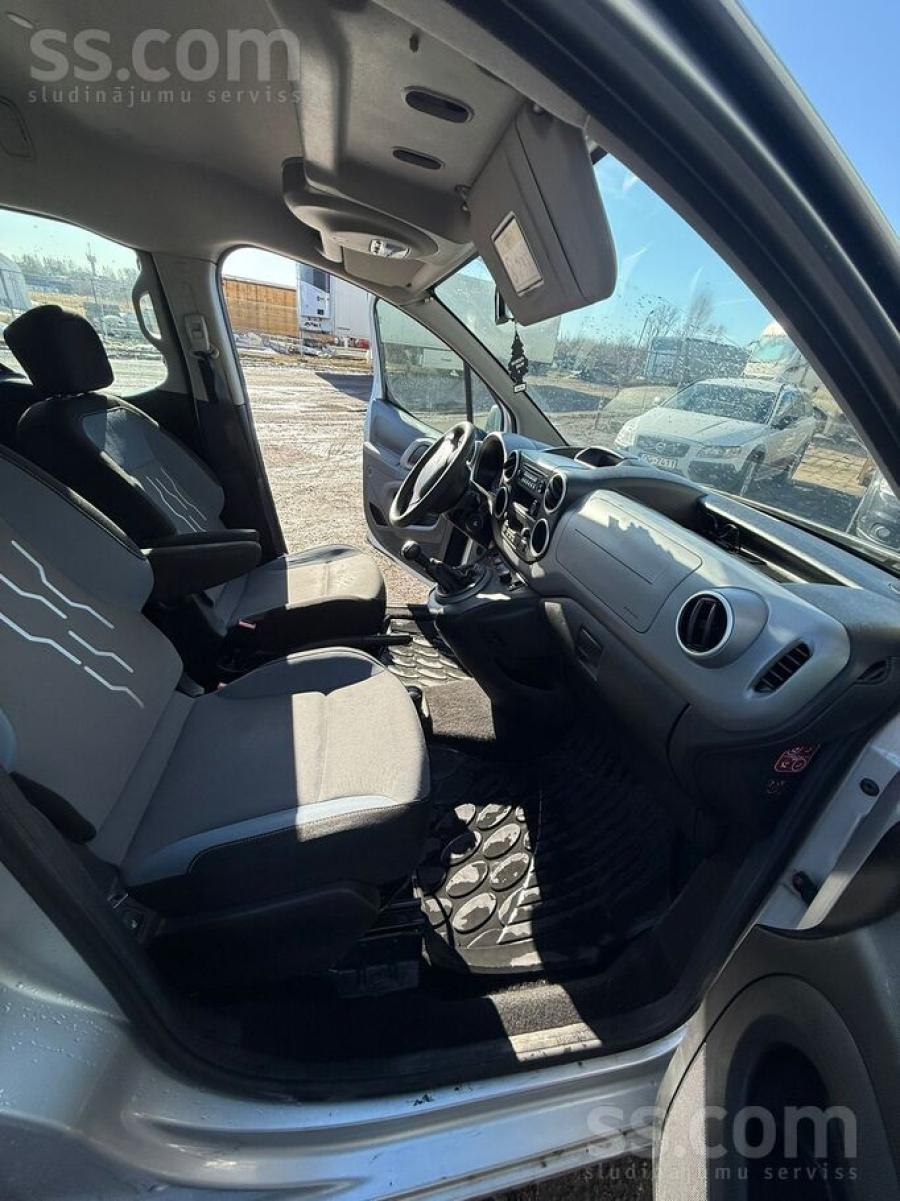 Pelēks Peugeot Partner 2015 Rīga, ar dzinēja tilpumu 1.60 L un nobraukumu 275 tūkst. km par 4200 €, foto 6 vietnē AUTOMOTO.COM.LV