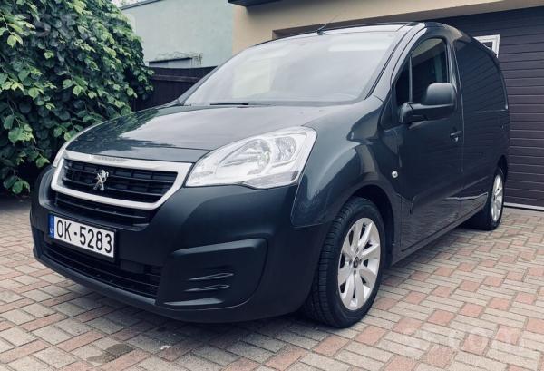 Grey Peugeot Partner 2018 in Liepaja, with an engine capacity of 1.60 L and mileage of 81 thousand km for 7950 €, photo 2 on AUTOMOTO.COM.LV