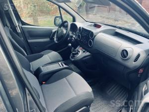 Pelēks Peugeot Partner 2018 Liepāja, ar dzinēja tilpumu 1.60 L un nobraukumu 81 tūkst. km par 7950 €, foto 10 vietnē AUTOMOTO.COM.LV