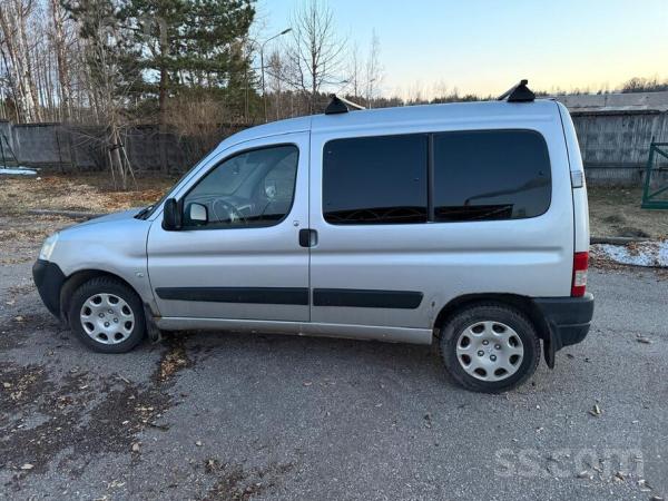Pelēks Peugeot Partner 2007 Daugavpils, ar dzinēja tilpumu 1.60 L un nobraukumu 247 tūkst. km par 1200 €, foto 3 vietnē AUTOMOTO.COM.LV