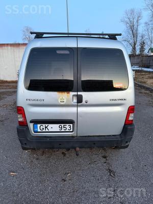 Grey Peugeot Partner 2007 in Daugavpils, with an engine capacity of 1.60 L and mileage of 247 thousand km for 1200 €, photo 5 on AUTOMOTO.COM.LV
