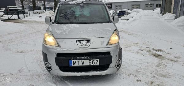 Pelēks Peugeot Partner 2008 Viļņa, ar dzinēja tilpumu 1.56 L un nobraukumu 397 tūkst. km par 1900 €, foto 5 vietnē AUTOMOTO.COM.LV