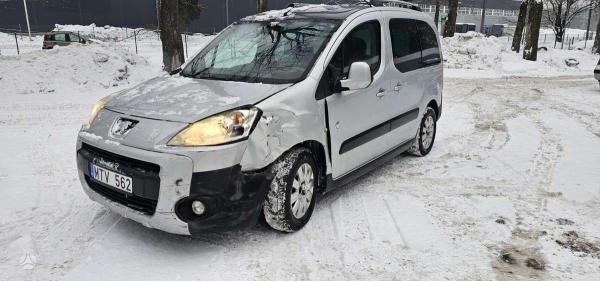 Pelēks Peugeot Partner 2008 Viļņa, ar dzinēja tilpumu 1.56 L un nobraukumu 397 tūkst. km par 1900 €, foto 6 vietnē AUTOMOTO.COM.LV