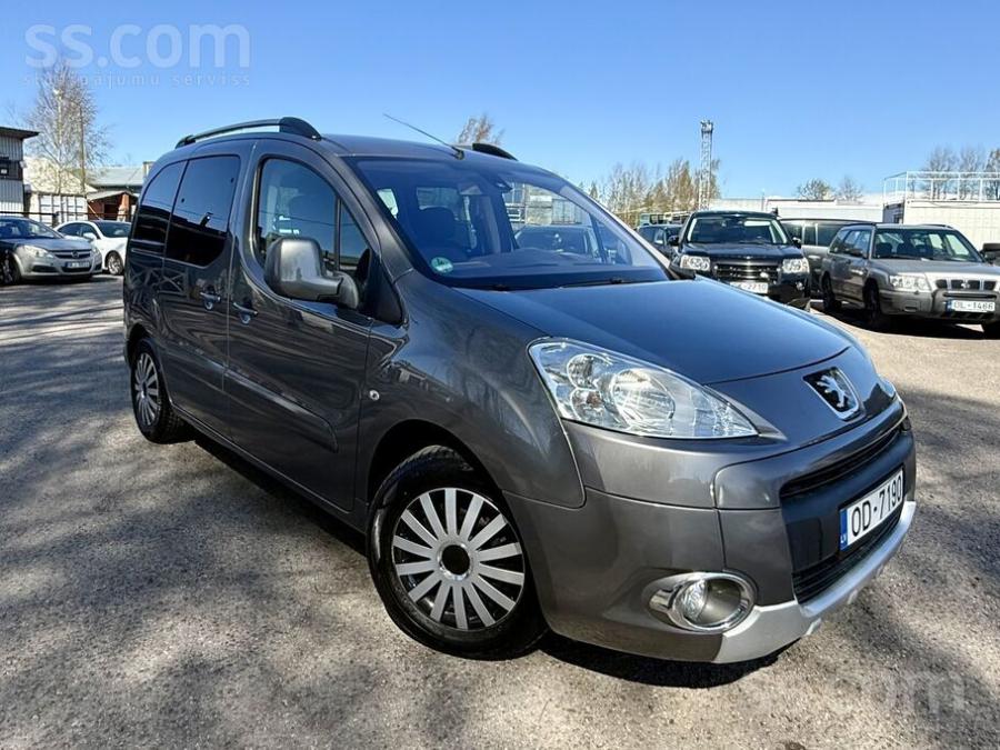 Grey Peugeot Partner 2009 in Riga, with an engine capacity of 1.60 L and mileage of 0 thousand km for 4350 €, photo 1 on AUTOMOTO.COM.LV