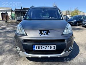 Grey Peugeot Partner 2009 in Riga, with an engine capacity of 1.60 L and mileage of 0 thousand km for 4350 €, photo 6 on AUTOMOTO.COM.LV
