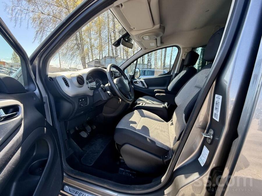 Grey Peugeot Partner 2009 in Riga, with an engine capacity of 1.60 L and mileage of 0 thousand km for 4350 €, photo 23 on AUTOMOTO.COM.LV